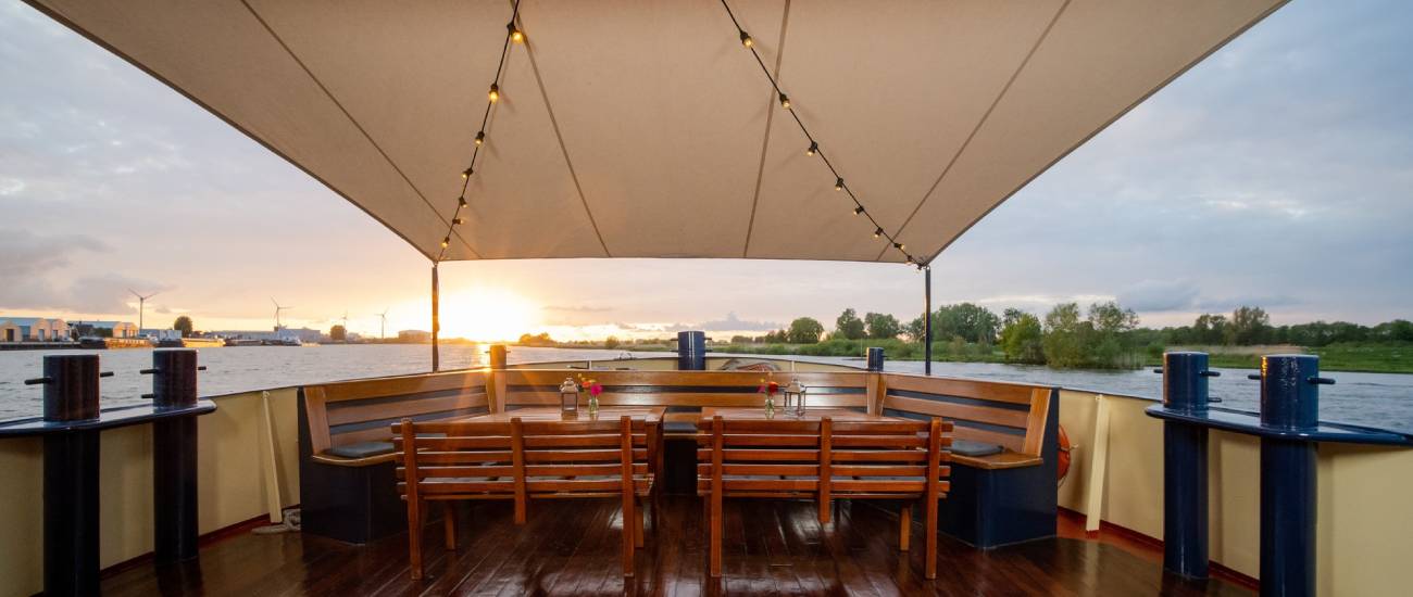 Discover the Culinary Delights of Alappuzha HouseBoat Food